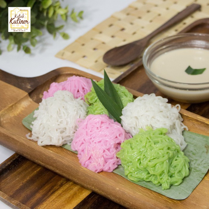 Jual Putu Mayang - Jajanan Pasar / Kue Basah / Menu Sarapan / Cemilan ...