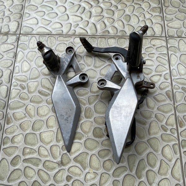 Jual Foot Step Depan Honda Cb 150 R Cb150r Old Original K15 Tahun 2012 ...