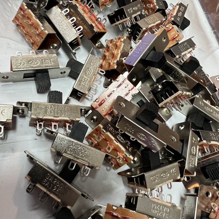 Jual Saklar Geser Slide Switch On Off On Besar 6Pin | Shopee Indonesia