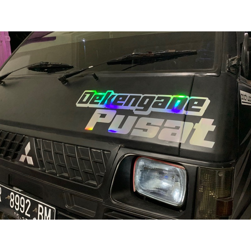Jual Keren sticker CUTTING DEKENGAN PUSAT sticker viral HOLOGRAM BISA ...