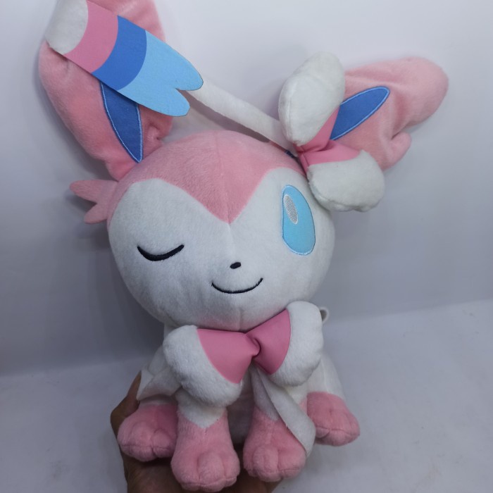 Jual Boneka Sylveon Evee Eevee Original Uk 30cm Wink Pose Shopee Indonesia