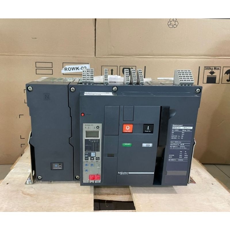 Jual ACB DROWOUT NWH1 Micrologic NW32 Nw32H14D2EH 4P 3200A 4P 65KA SCHNEIDER Air Circuit Breaker ...