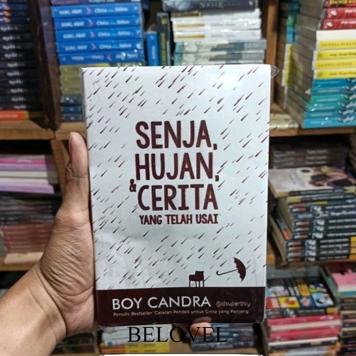 Jual NOVEL SENJA HUJAN & CERITA YANG TELAH USAI | Shopee Indonesia