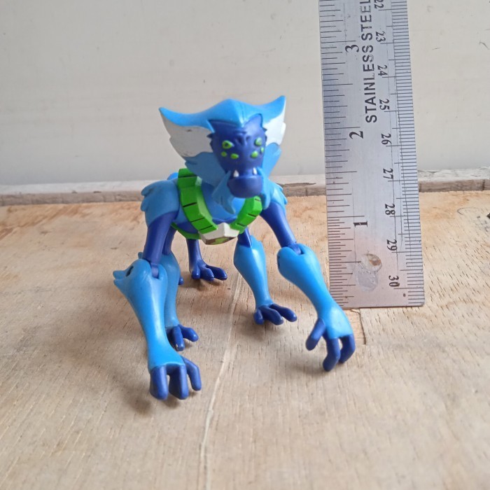 Jual Toys figure ben 10 spidermonkey minus ekor | Shopee Indonesia