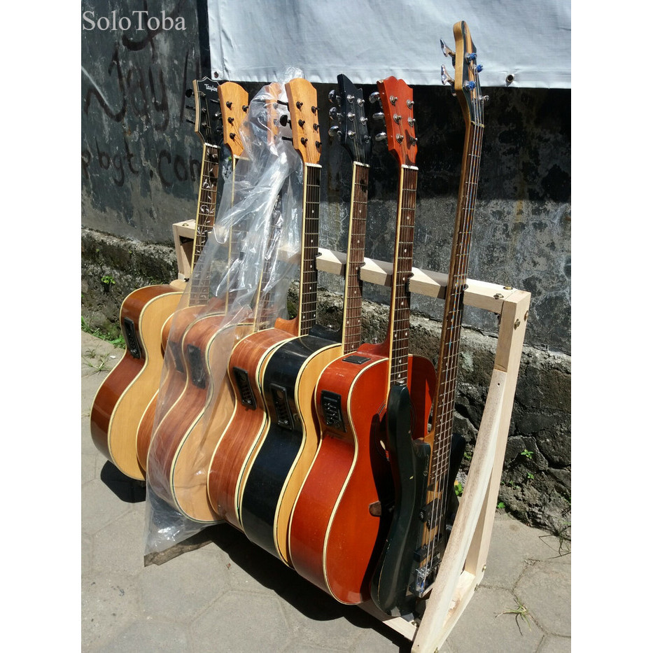 Jual Rak Gitar Kayu Isi 7 Gitar murah | Shopee Indonesia
