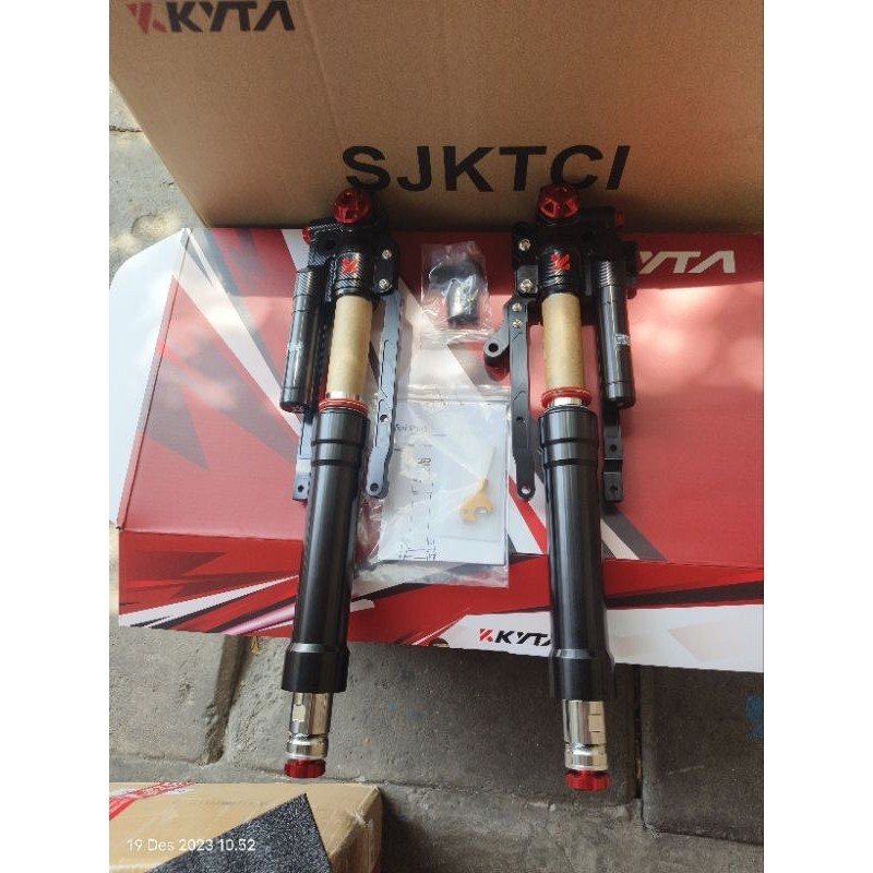 Jual SHOK DEDPAN PCX KYTACO UPSIDE DOWN FORK ADJUSTABLE PCX 150 ABS UDF ...