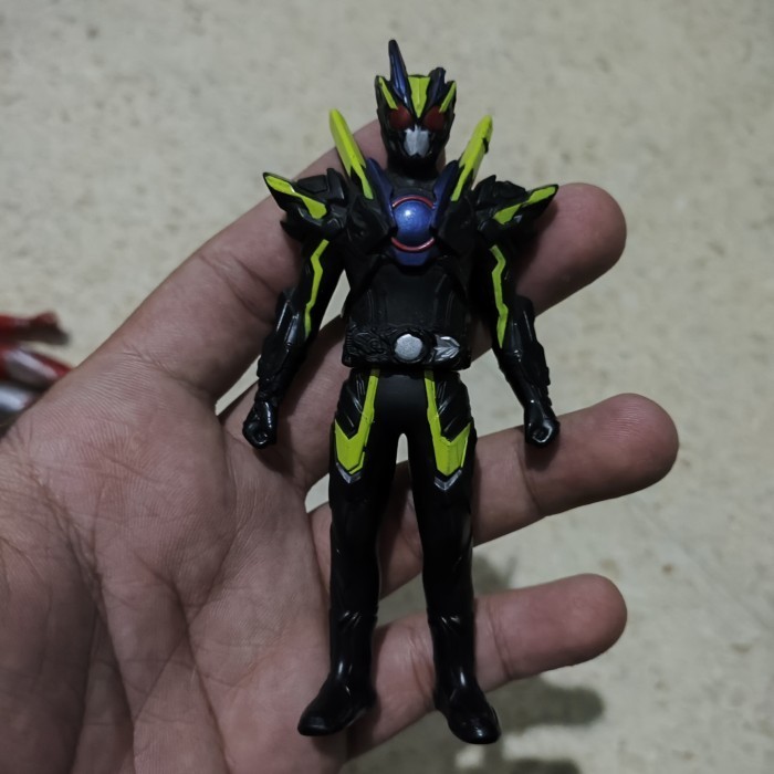 Jual sofubi kamen rider zero one shining assault hopper rhs ori bandai | Shopee Indonesia