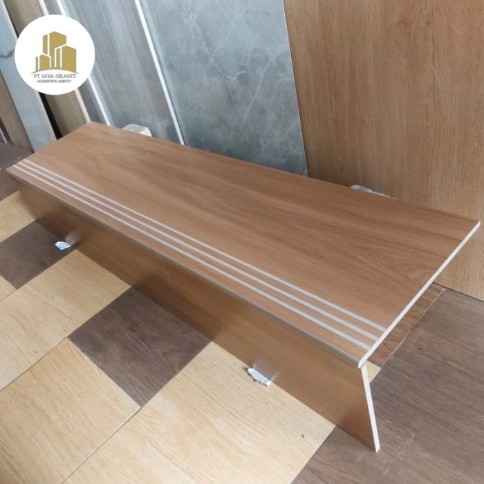 Jual granit tangga 30x120 20x120 keramik pijakan motif kayu list plint ...