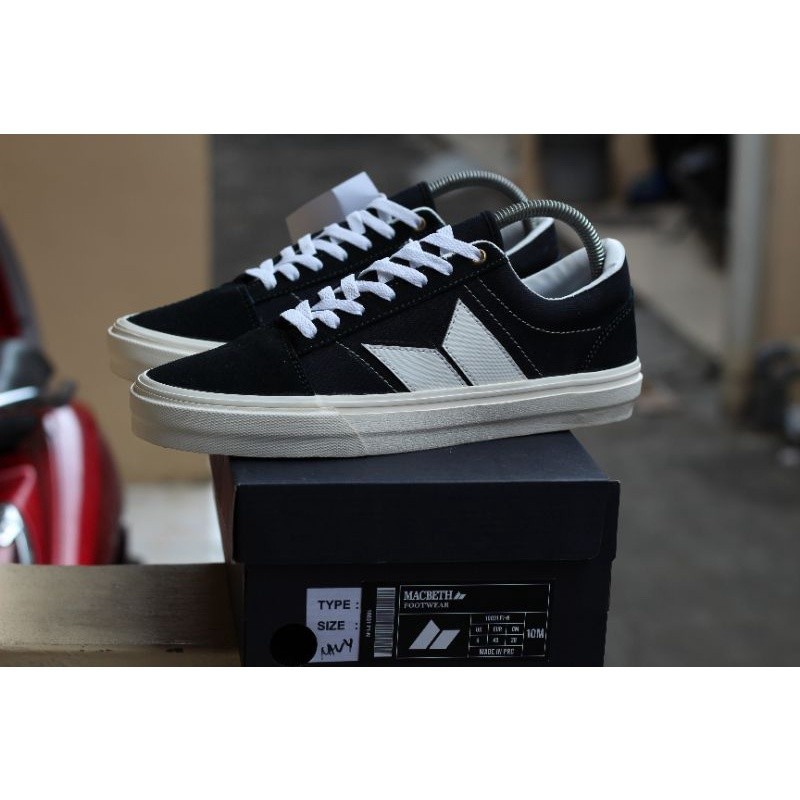 Jual sepatu pria Macbeth premium sneakers casual kanvas kombinasi Suede voksing size 39-44 ...