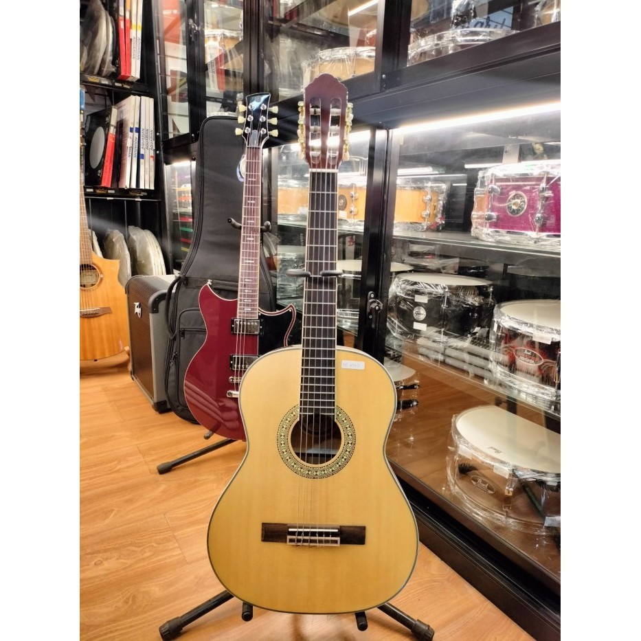 Jual Peavey CNS 3/4 Nylon String Acoustic Guitar | Shopee Indonesia