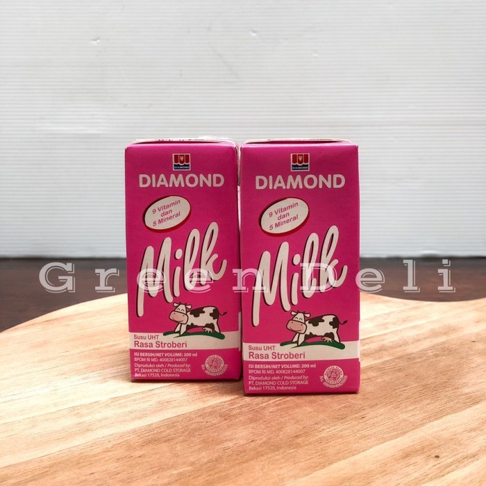Jual Diamond Susu UHT Milk Strawberry 200ML | Shopee Indonesia