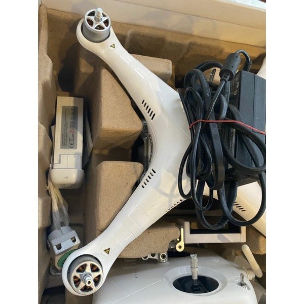 Jual DRONE Phantom 3 Standar Warna Putih Masih Mulus | Shopee Indonesia