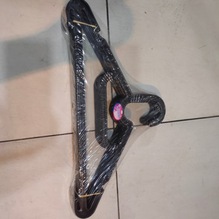 Jual hanger hitam lovenia / jemuran baju hitam isi 12bh | Shopee Indonesia