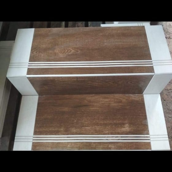 Jual granit lantai tangga kombinasi 30x90 30x100 30x120 list | Shopee ...