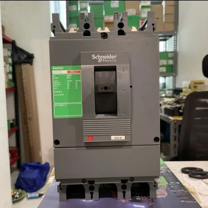 Jual MCCB Schneider NFB Breaker EZC 630N / EZC630N 3P 600A 600 A ...