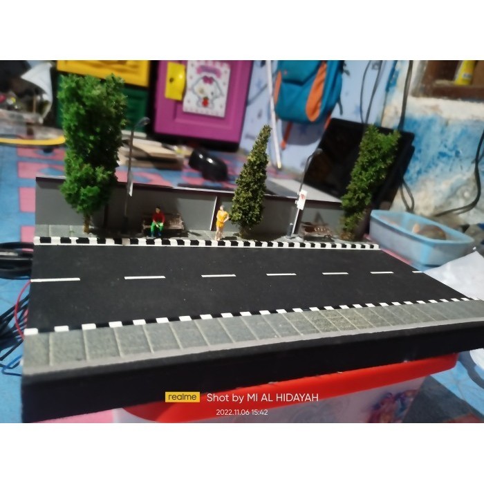 Jual Diorama Miniatur Jalan raya plus lampu Verso edit | Shopee Indonesia