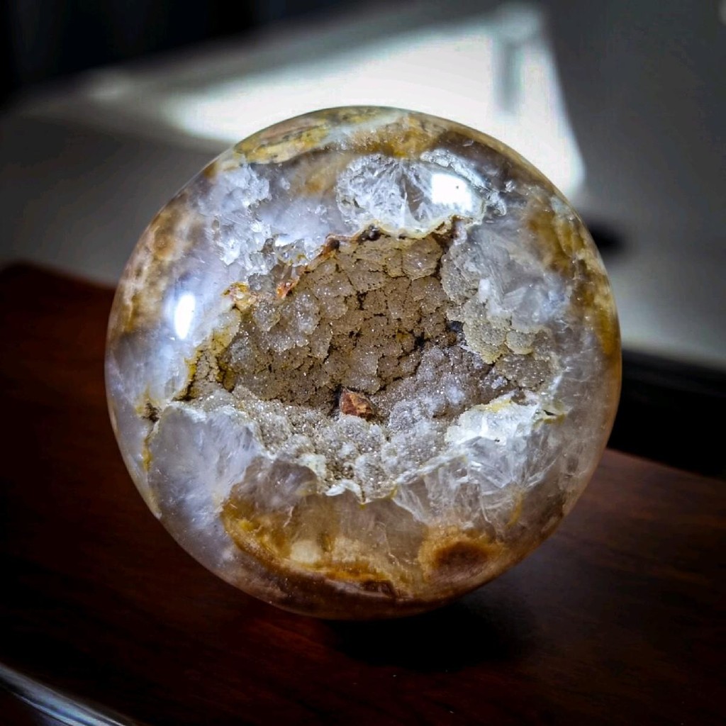 Jual White quartz geode sphere, Kristal geode, kristal dekorasi ...