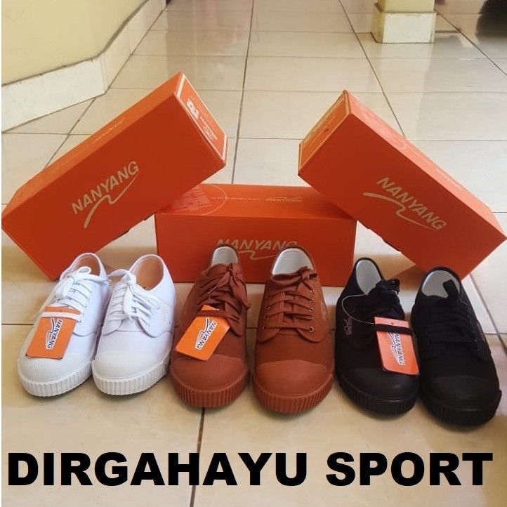 Jual SEPATU TAKRAW NANYANG ORIGINAL THAILAND WARNA COKLAT PUTIH HITAM ...