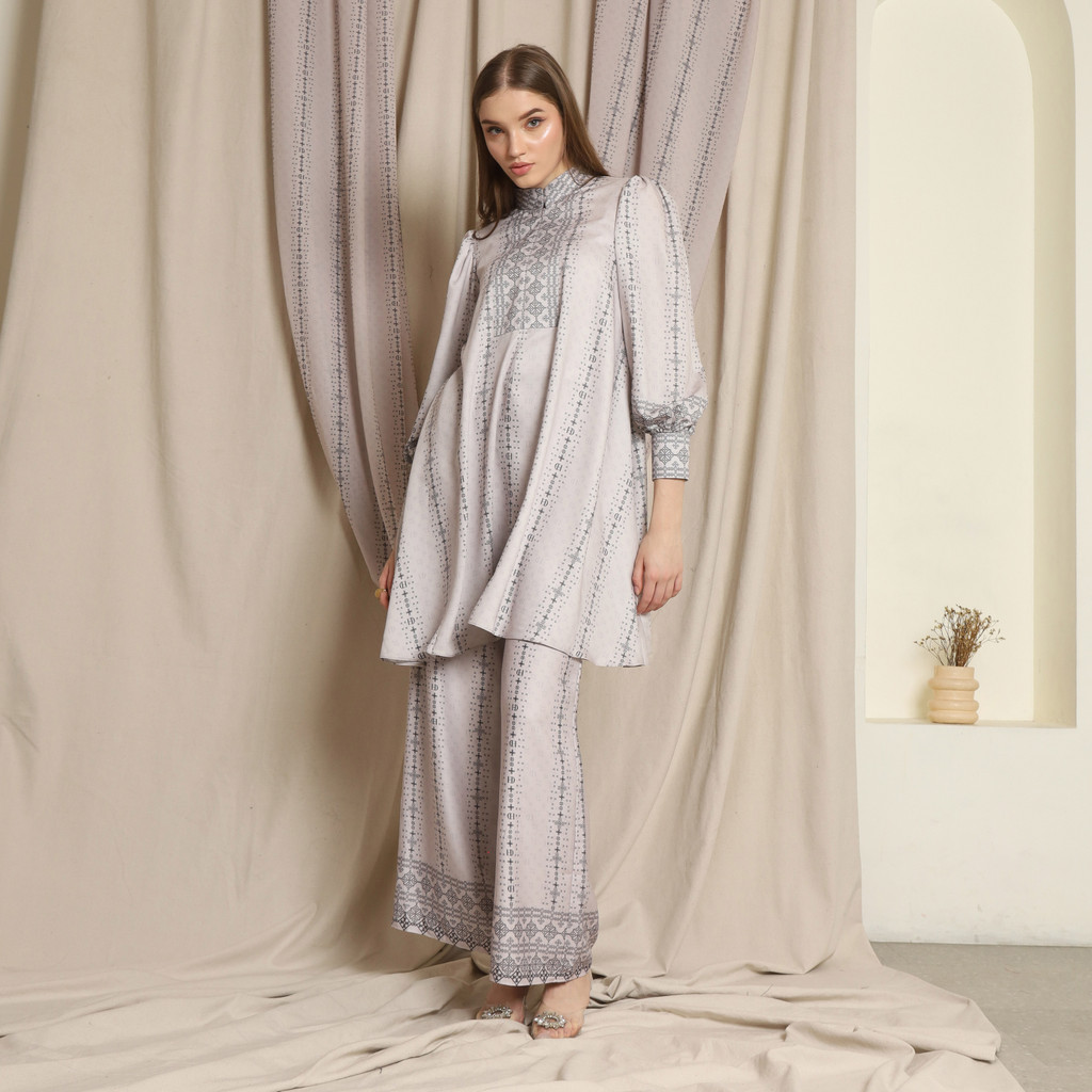 Jual Chanté - Kamari Tunic in Beige | Shopee Indonesia