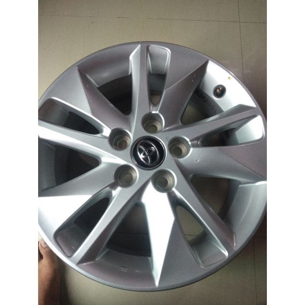 Jual velg Innova reborn R16 bekas ori | Shopee Indonesia