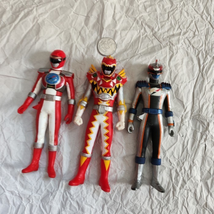 Jual SHS sentai hero series kyoryu red carnival bouken silver red ori ...