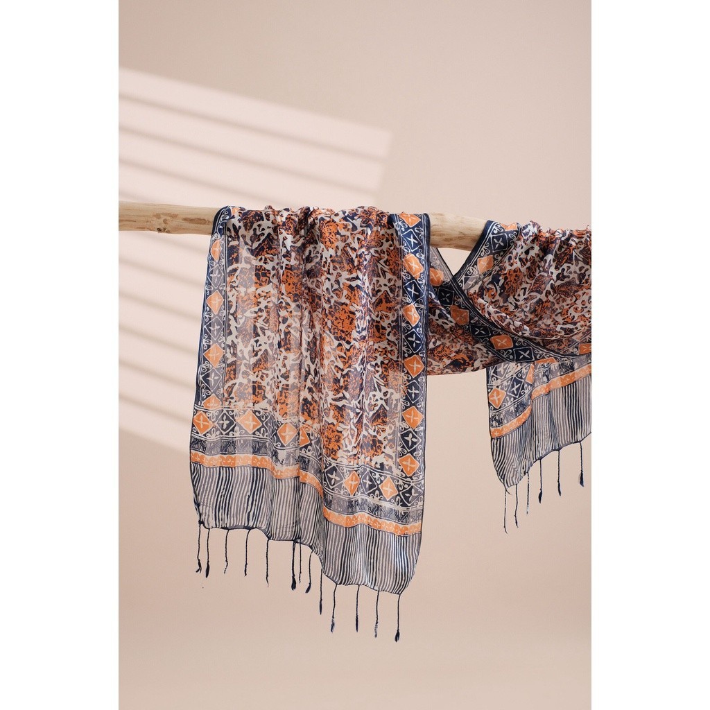 Jual BATIK RATU - Syal Batik Sutra Blue Orange | Shopee Indonesia