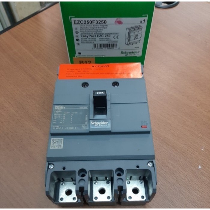 Jual MCCB SCHNEIDER EZC250F3250 EZC250F 3P 250A 18KA _ 3 POLE 250A ...
