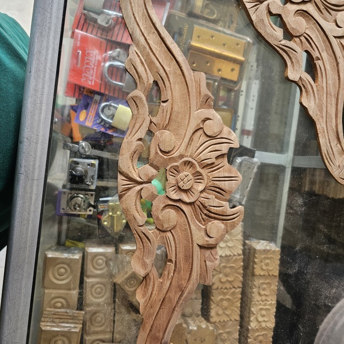 Jual UKIRAN ORNAMEN KAYU MAHONI MOTIF MAHKOTA DIPAN | Shopee Indonesia