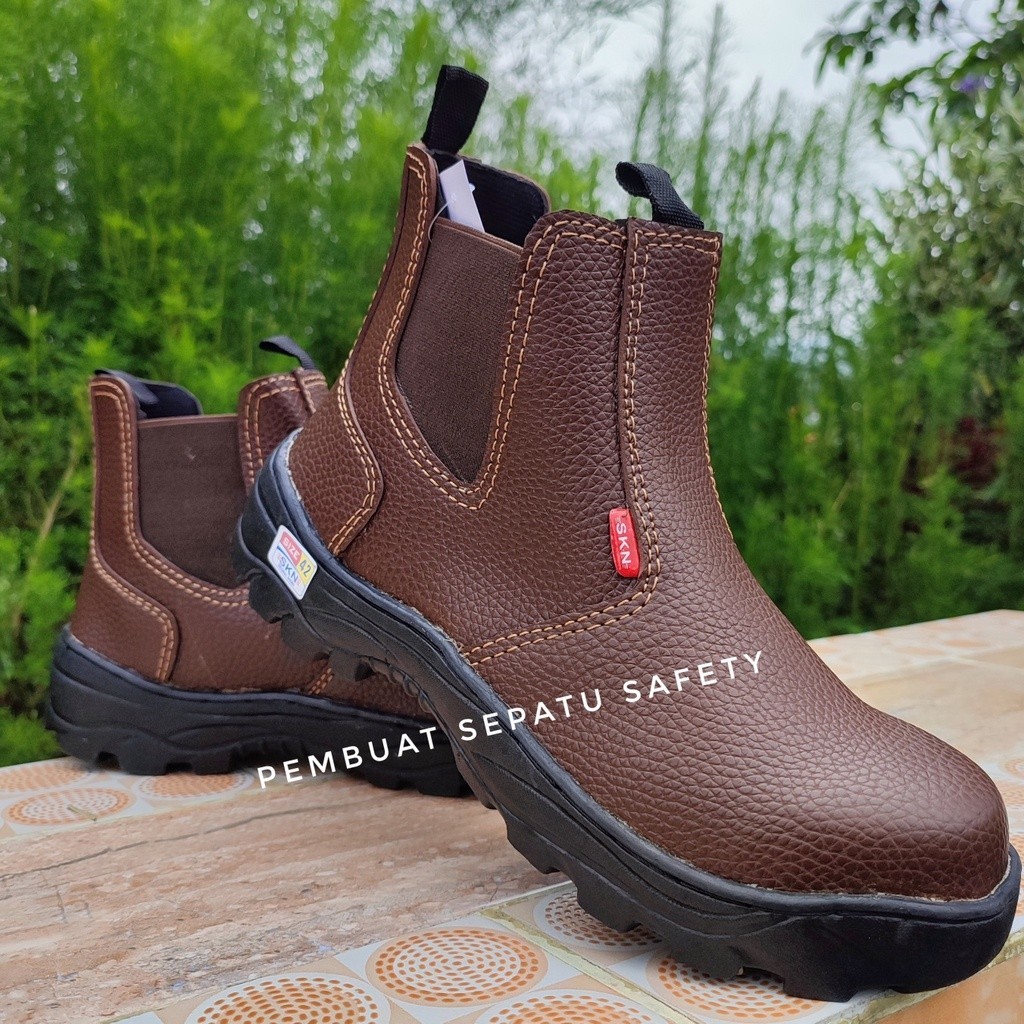 Jual Sepatu Safety Slip on Elastis King Skn ujung besi Semi Boot Kerja ...