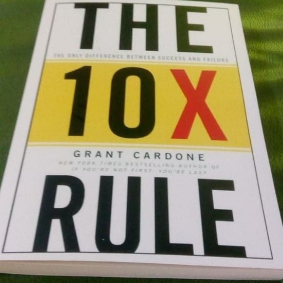 Jual Buku The 10X Rule: The Only Difference Between Success and Failure ...