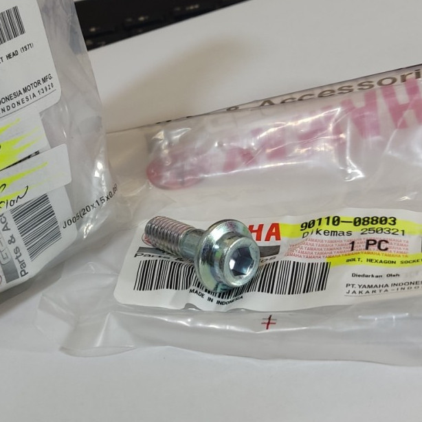 Jual Original YGP Baut Bracket Footstep Depan Yamaha VIXION NVL NVA R15 ...