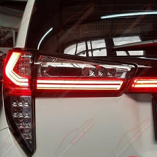 Jual Stoplamp Toyota Innova Reborn - Led Bar Lexus Style - All Smoke ...