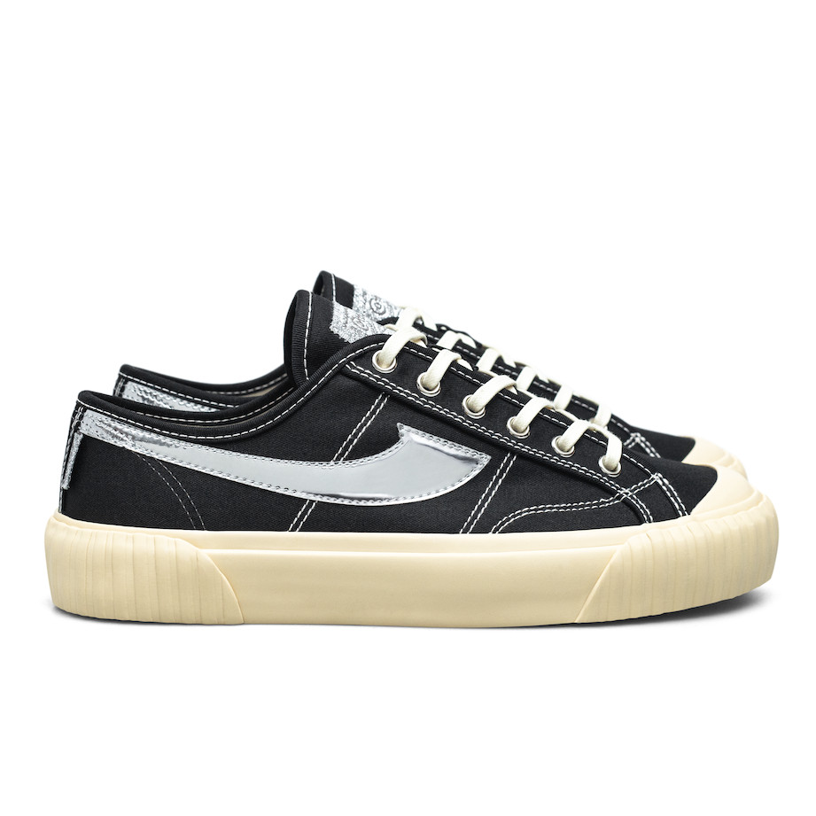 Jual Sepatu Compass Vintage 25th Low Black Silver | Shopee Indonesia