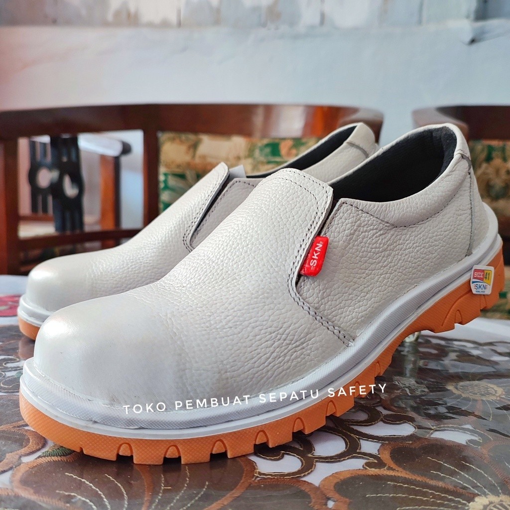 Jual Sepatu Safety Putih Kulit Sapi Asli Ujung Besi Keselamatan Kerja ...