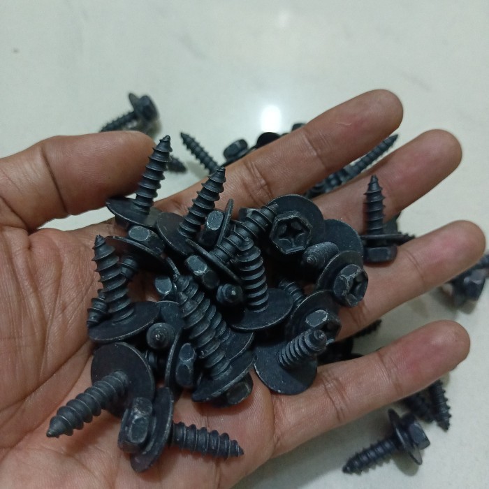 Jual Baut sekrup mudguar baut sekrup karpet lumpur mobil universal ...