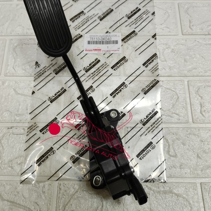 Jual PEDAL GAS SENSOR GAS INNOVA REBORN FORTUNER VRZ HILUX REVO ...