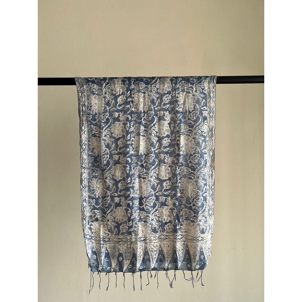 Jual BATIK RATU - Syal Batik Sutra Pastel Blue 01 | Shopee Indonesia