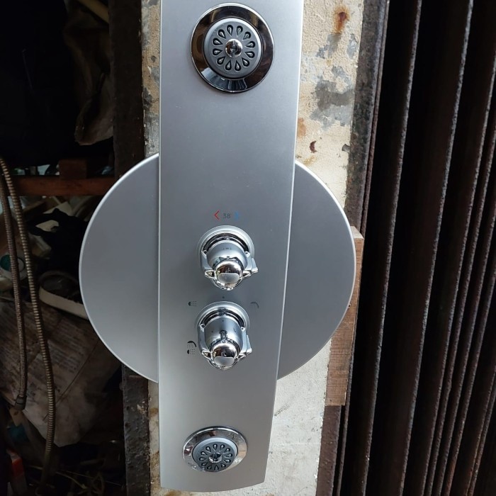 Jual Shower Panel | Shower Box Grohe Euphoria 110 3 Spray 27220000 ...