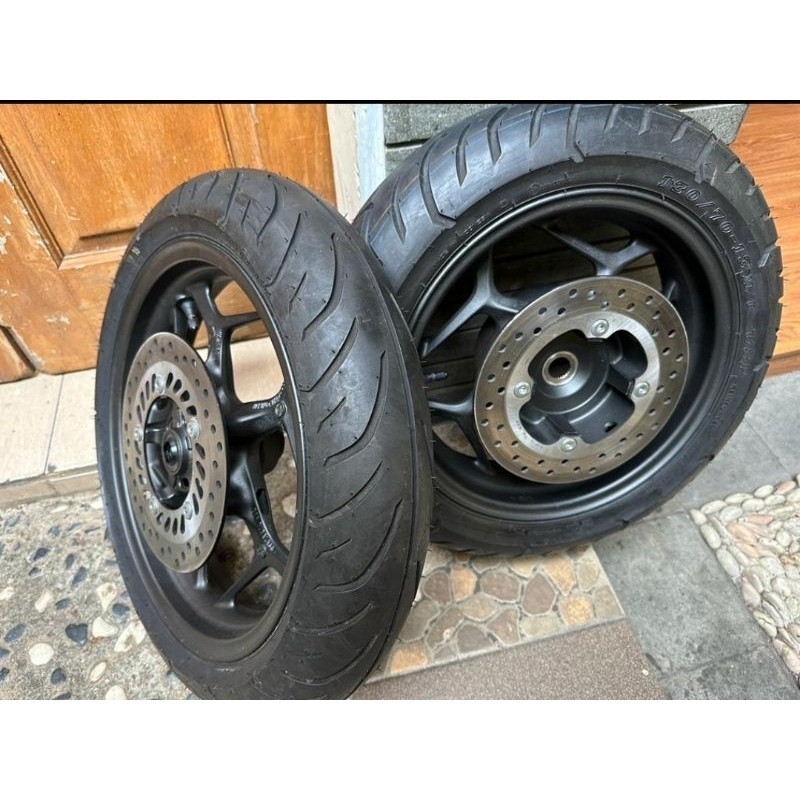 Jual pelek Honda PCX 160 original copotan 99% masih gres kaya baru ...