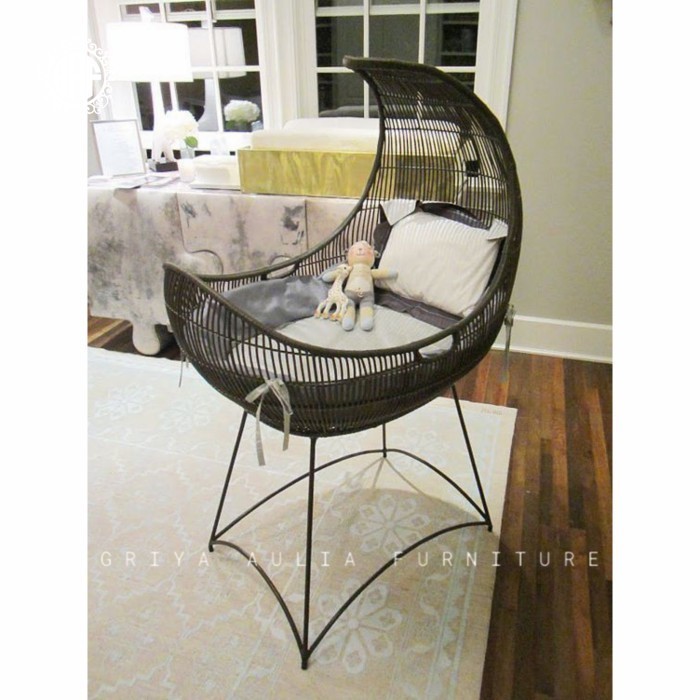 Jual Box bayi rotan sintetis kaki besi tempat tidur bayi unik | Shopee ...