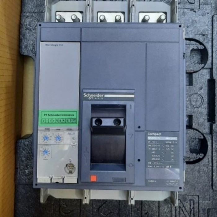 Jual Schneider MCCB NS800N NS800 NS 800 3P 800A 33466 50KA | Shopee Indonesia