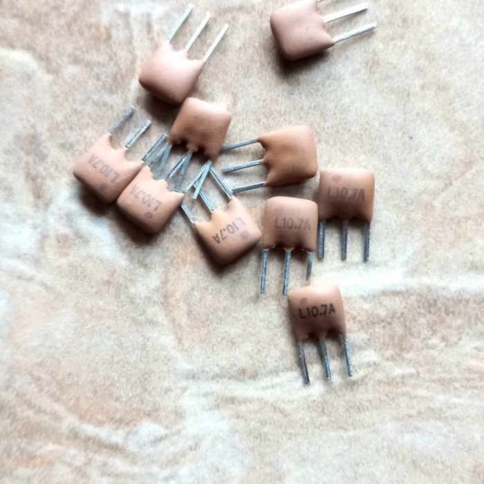 Jual kapasitor filter radio 10.7 capasitor L10.7A CF 10,7 L10,7A ...