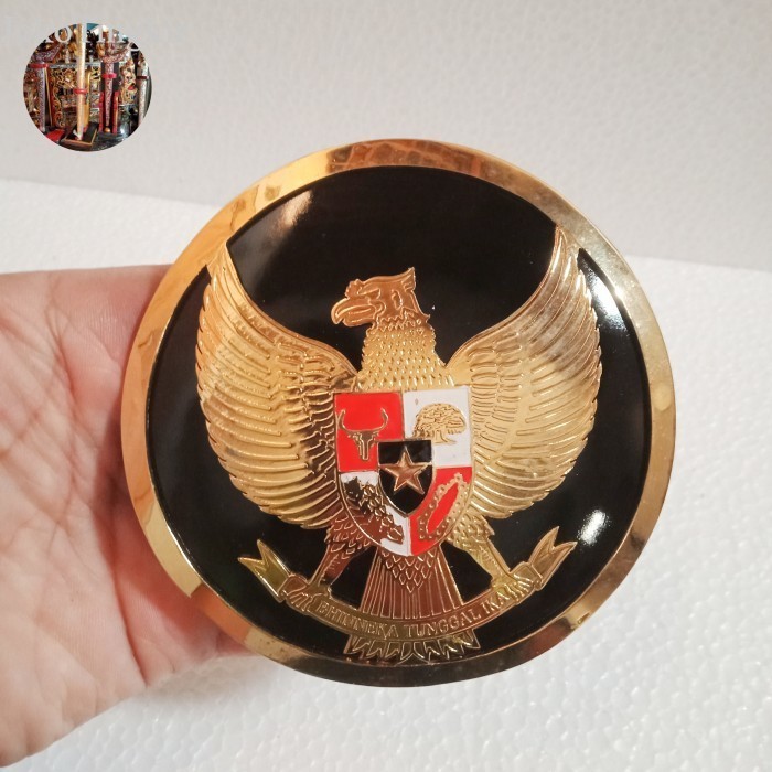 Jual Emblem Mobil Variasi Logo Lambang Garuda antik | Shopee Indonesia