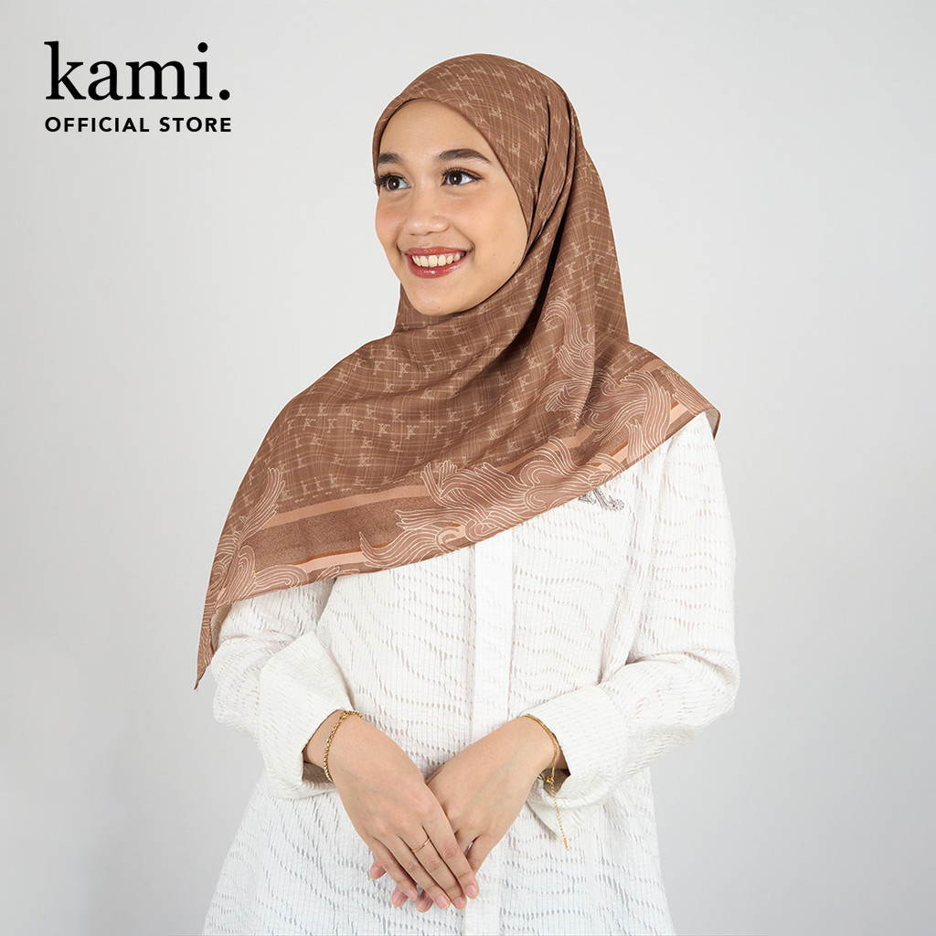 Jual Kami Monogram Signature Scarf Hijab Segi Empat No Box | Shopee ...
