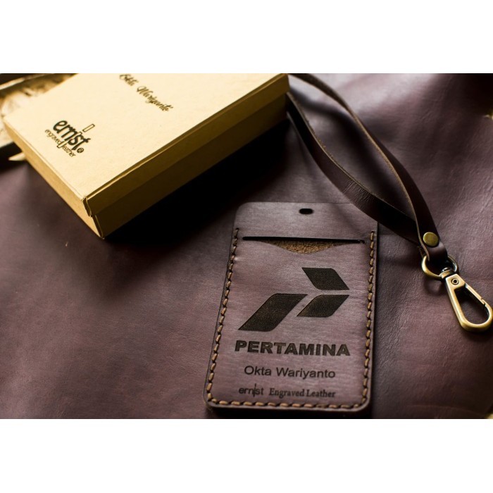 Jual PROMO!! -ID Card / Name Tag Kulit Custom Nama / ID CARD HOLDER ...