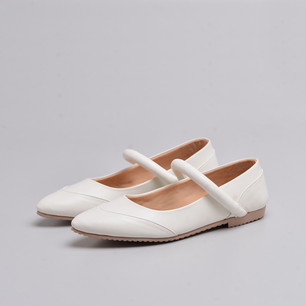 Jual Adorable Projects - Tiana Flat Shoes White (FPS) | Shopee Indonesia