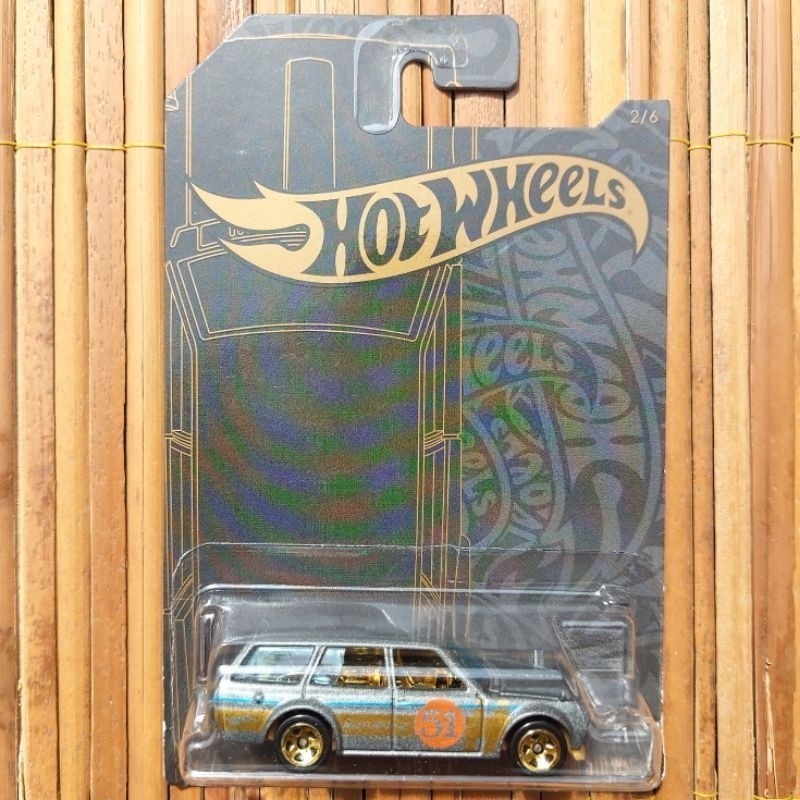 Jual HOTWHEELS 51th ANNIVERSARY SATIN & GOLD 71 DATSUN 510 WAGON 63 ...