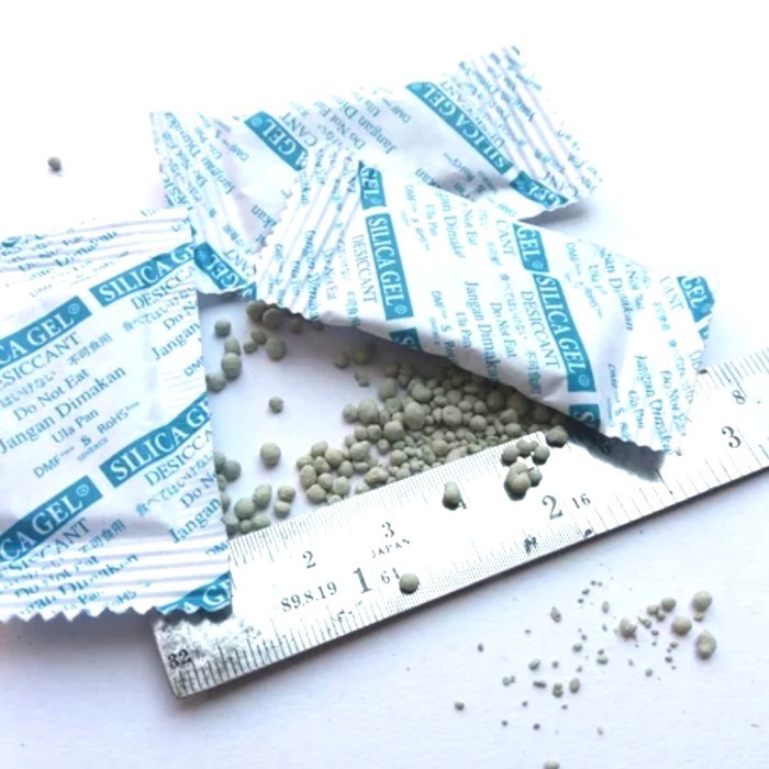Jual natural silica gel makanan food grade 1 gram/2 gram per 1 kg ...