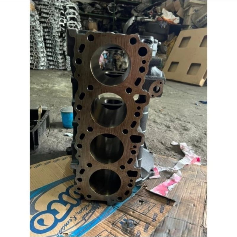 Jual Blok Mesin engine Innova Fortuner Hilux diesel 2KD 2004 2005 2006 ...