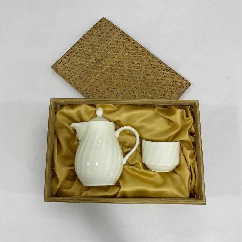 Jual Hampers Parcel Keramik Putih Teapot & 1 Mug Set (Royal Bone China ...